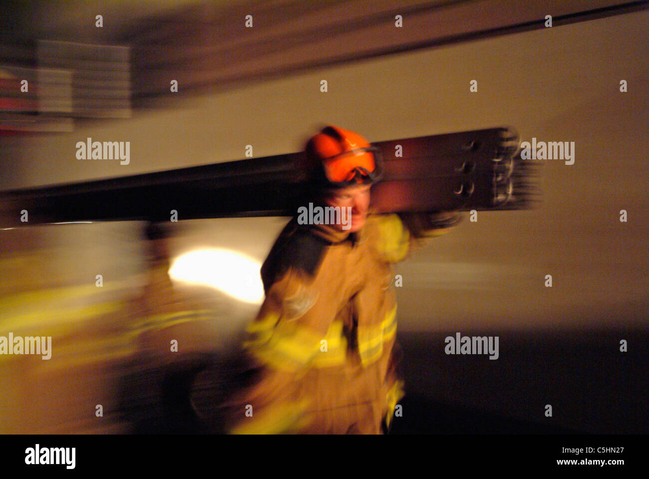 Us firefighter hi-res stock photography and images - Alamy