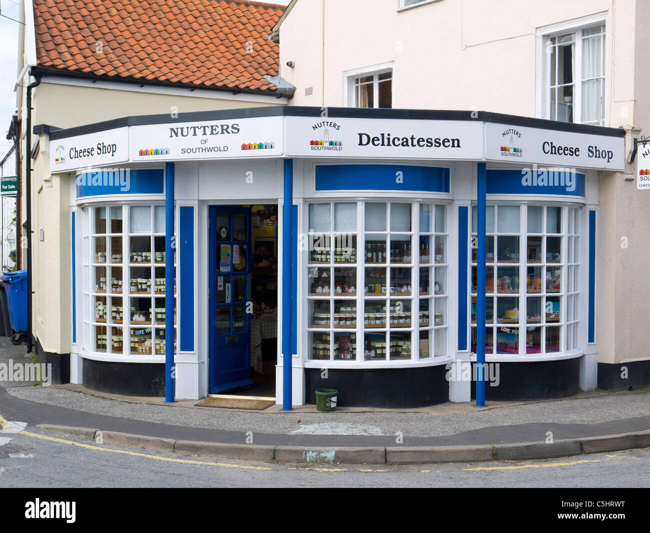 Independent delicatessen hi-res stock photography and images - Alamy