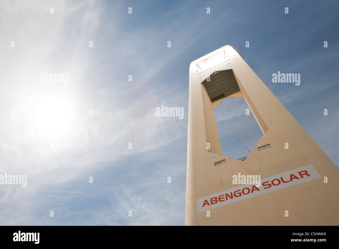 Solar power tower hi-res stock photography and images - Alamy