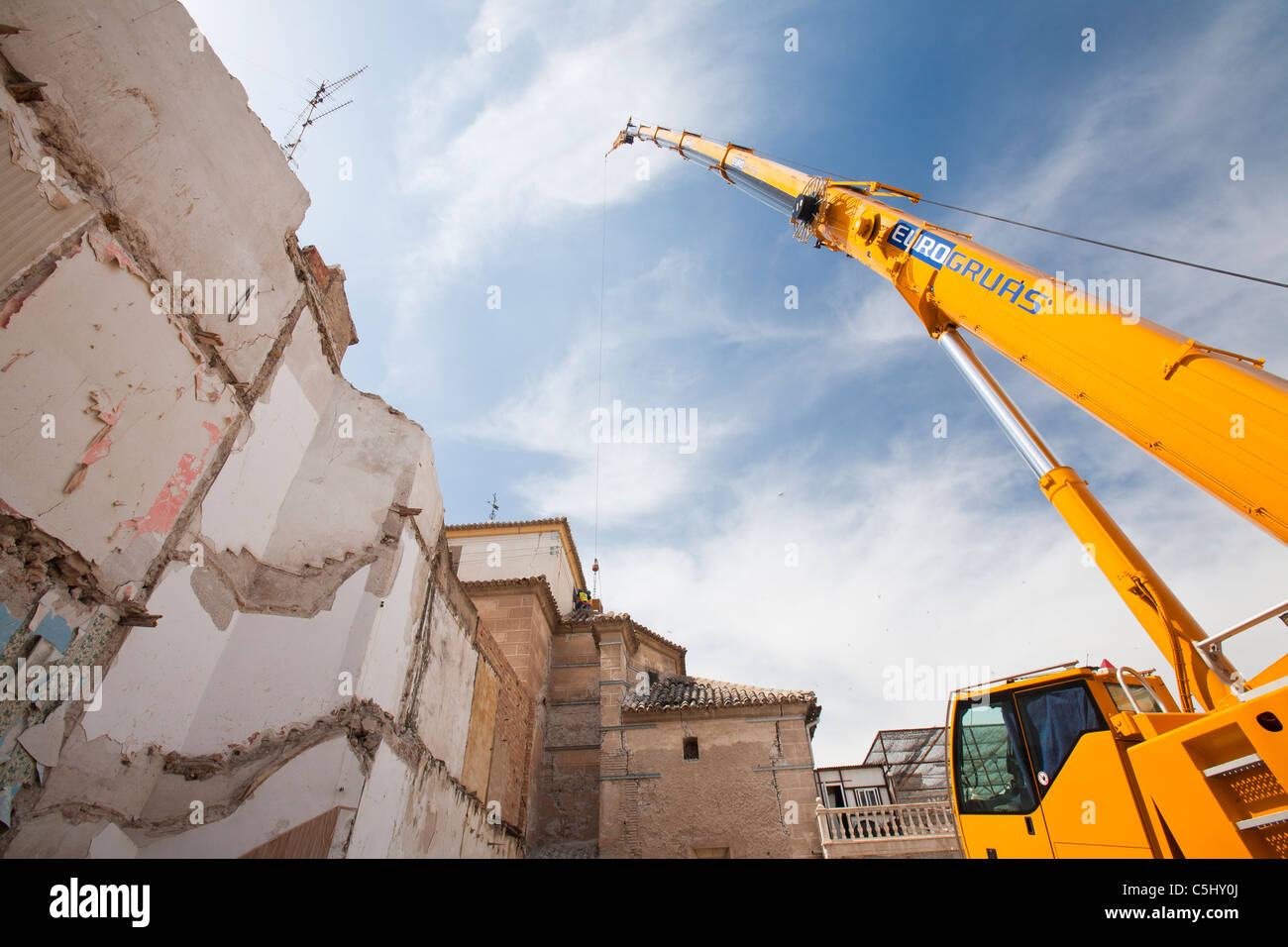 Building collapse in earthquake hi-res stock photography and images - Alamy