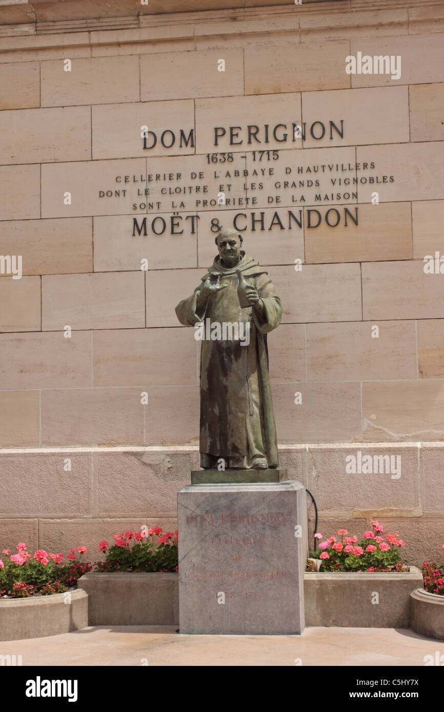 Statue of Dom Perignon Epernay Champagne France Stock Photo - Alamy