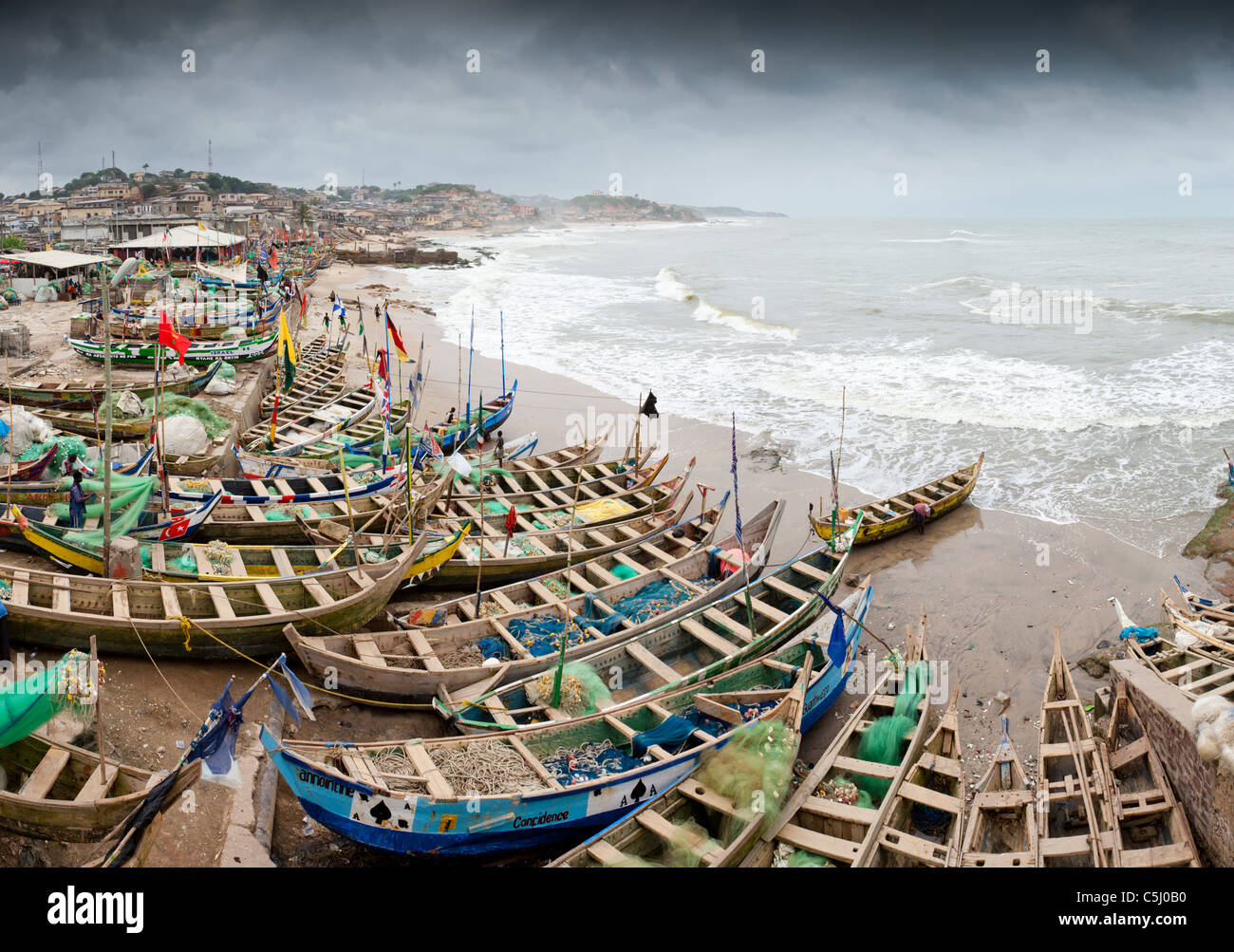 Pirogue boat hi-res stock photography and images - Alamy