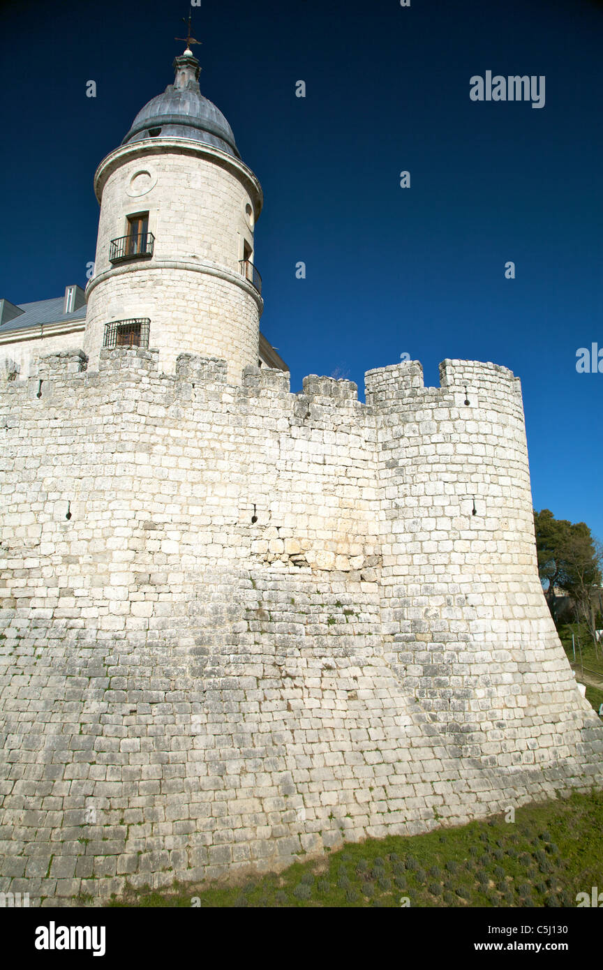 Ancient castle simancas city hi-res stock photography and images - Alamy