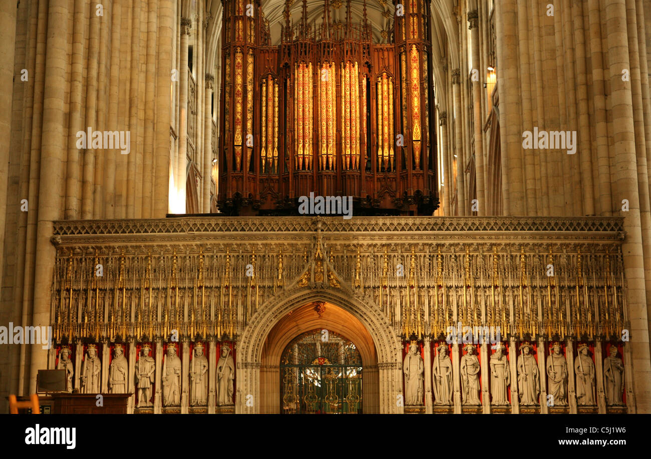 York Minster interior Stock Photo - Alamy