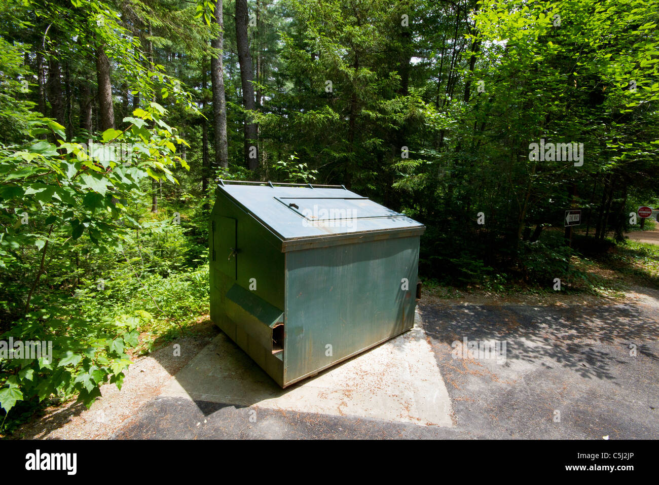 Bear proof garbage hi-res stock photography and images - Alamy
