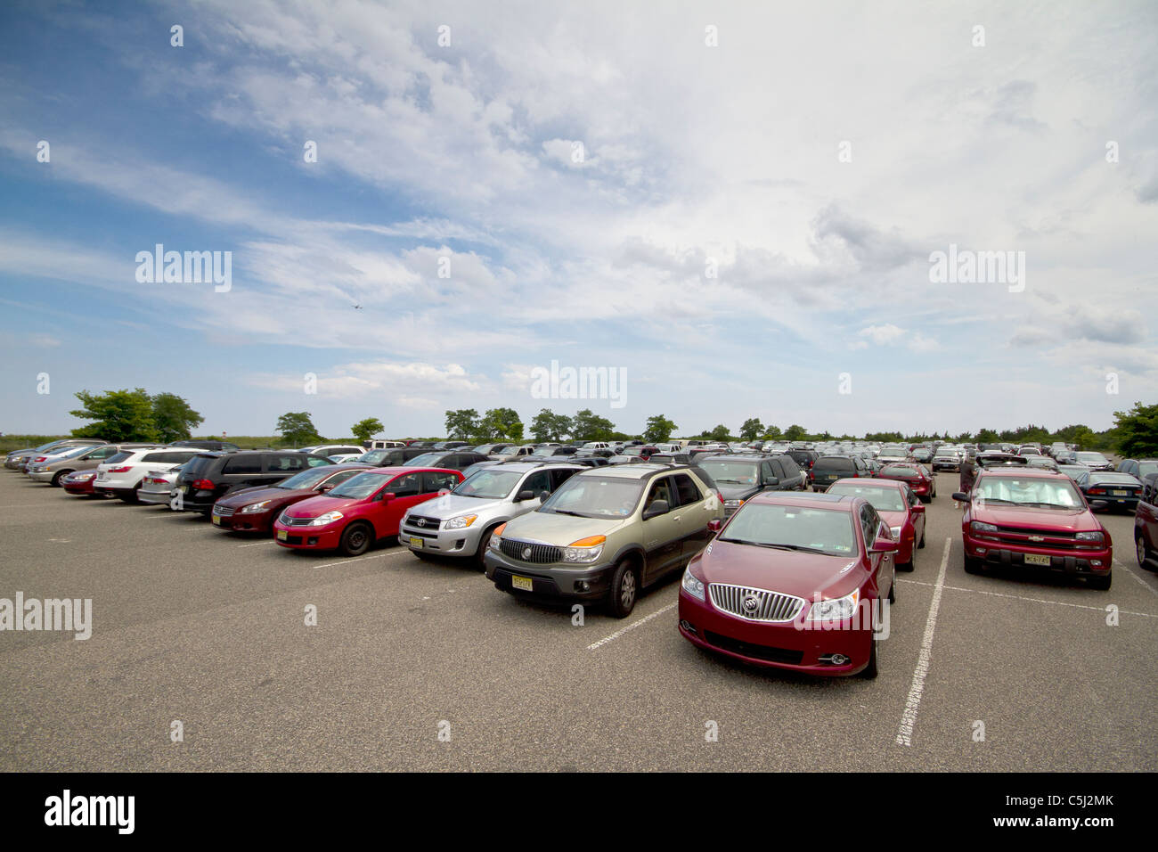 Full parking lot Stock Photo - Alamy
