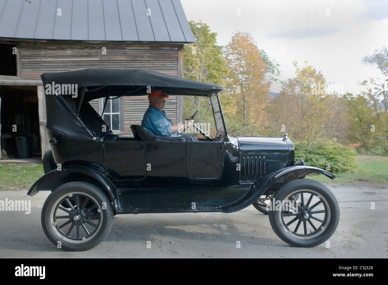Man driving ford model t hi-res stock photography and images - Alamy