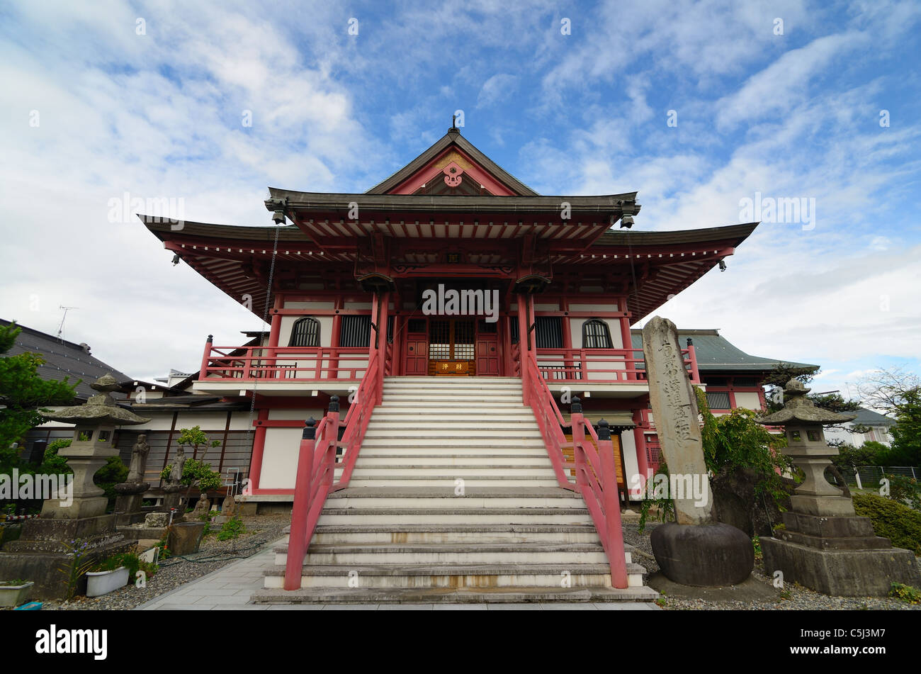Temple steps japan hi-res stock photography and images - Alamy
