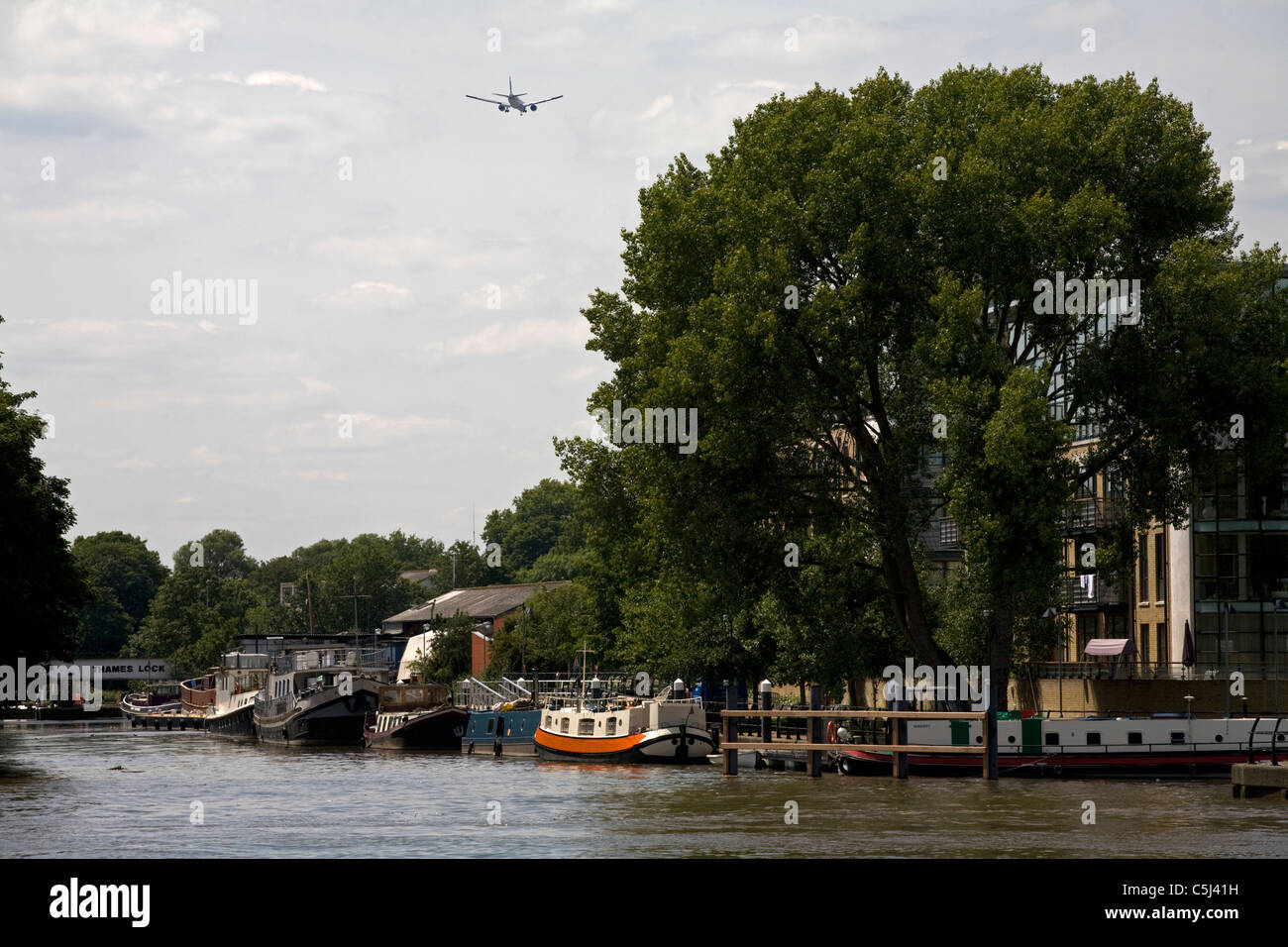 River brent london hi-res stock photography and images - Alamy