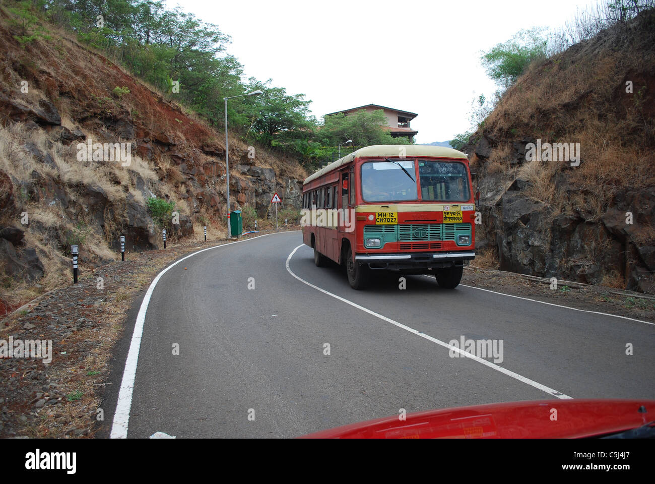 Bus on mountain road hi-res stock photography and images - Alamy