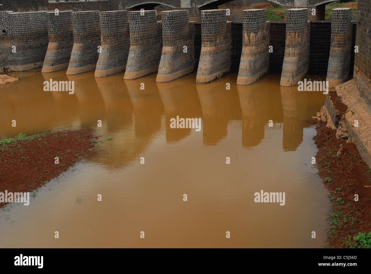 Clay dam hi-res stock photography and images - Alamy