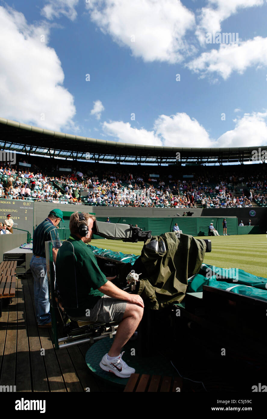 TV cameras courtside at the Wimbledon Championships Stock Photo - Alamy