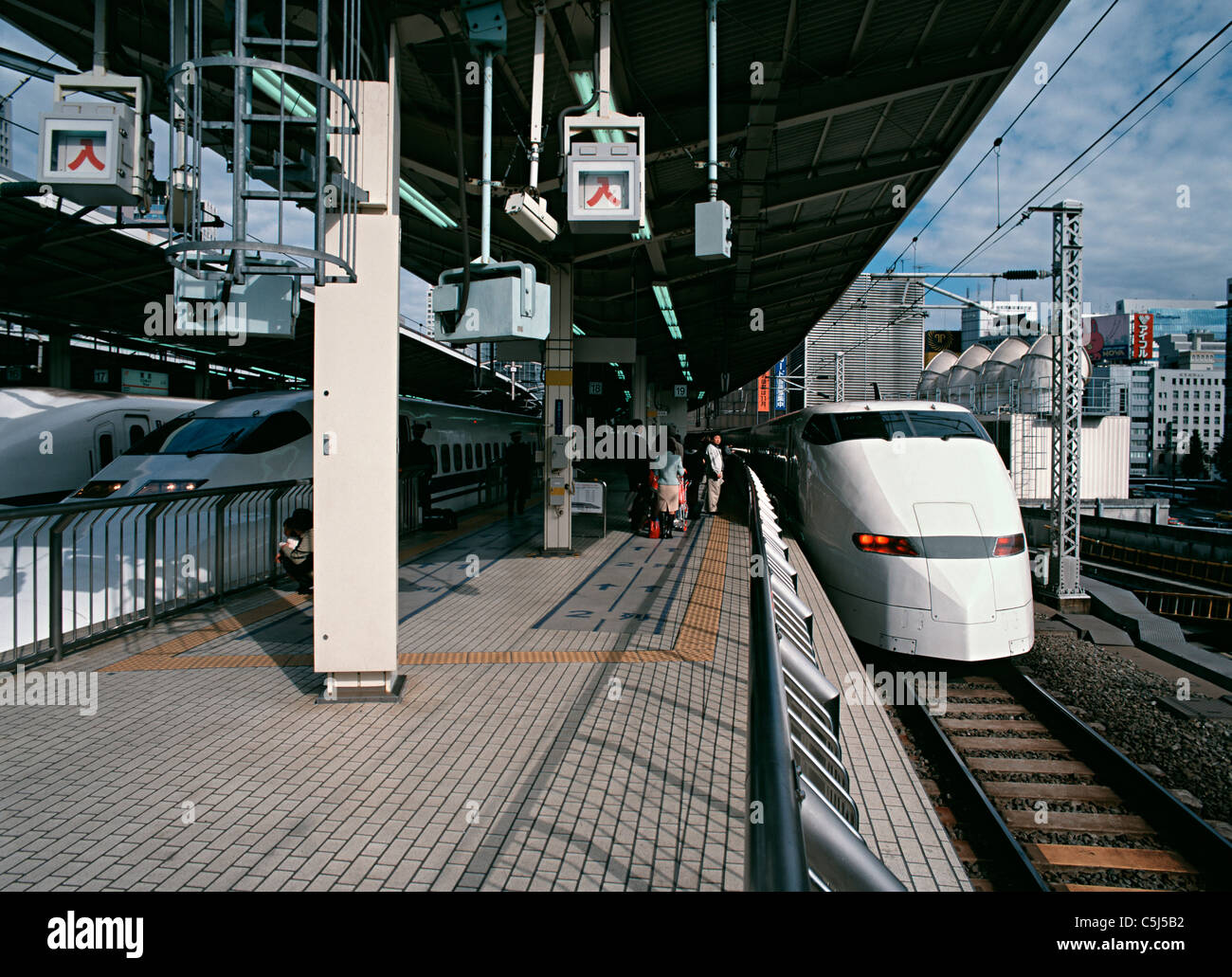 Modern bullet-trains standing in Tokyo station, Japan Stock Photo - Alamy