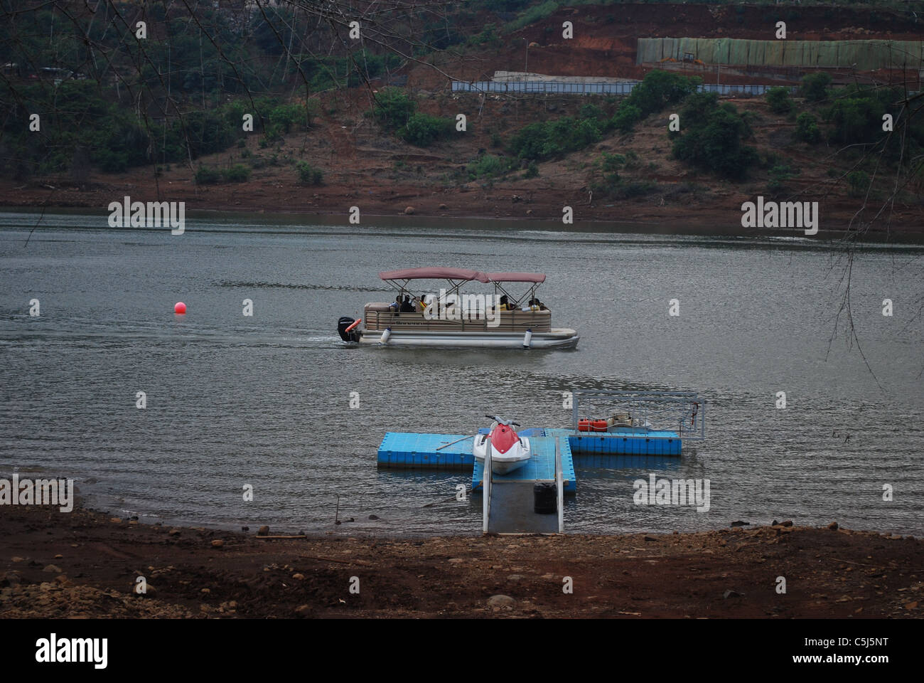 Water boat hi-res stock photography and images - Alamy