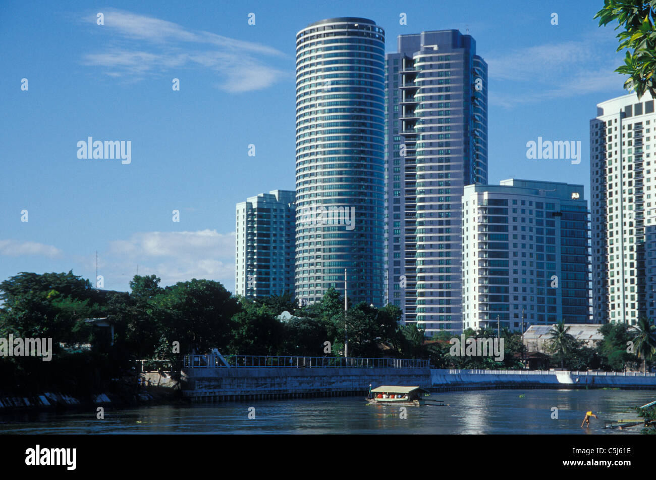 Modern buildings on the Manila river Philippines Stock Photo - Alamy