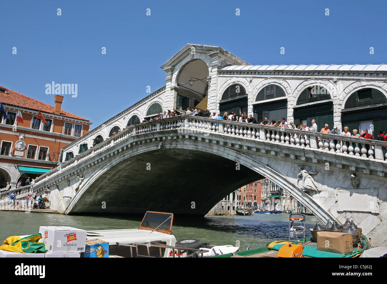 Rialto bridge Venice Italy Stock Photo - Alamy