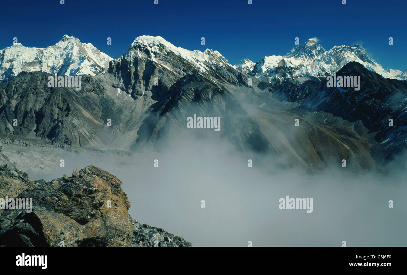 The panorama of Cho Oyu, Gyachung Kang, Changtse, Everest and the ...