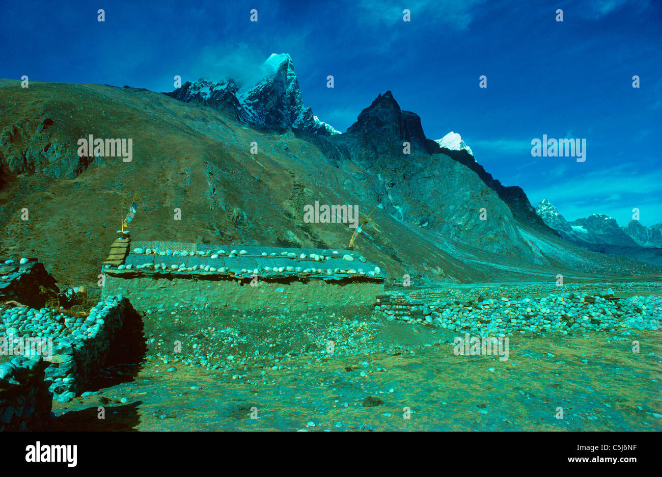 Pheriche village hi-res stock photography and images - Alamy