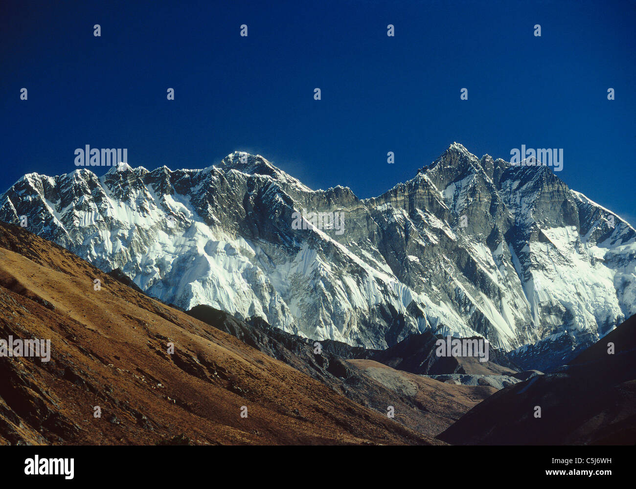 Everest (centre) seen from Thyangboche, peeps over the Nuptse-Lhotse ...