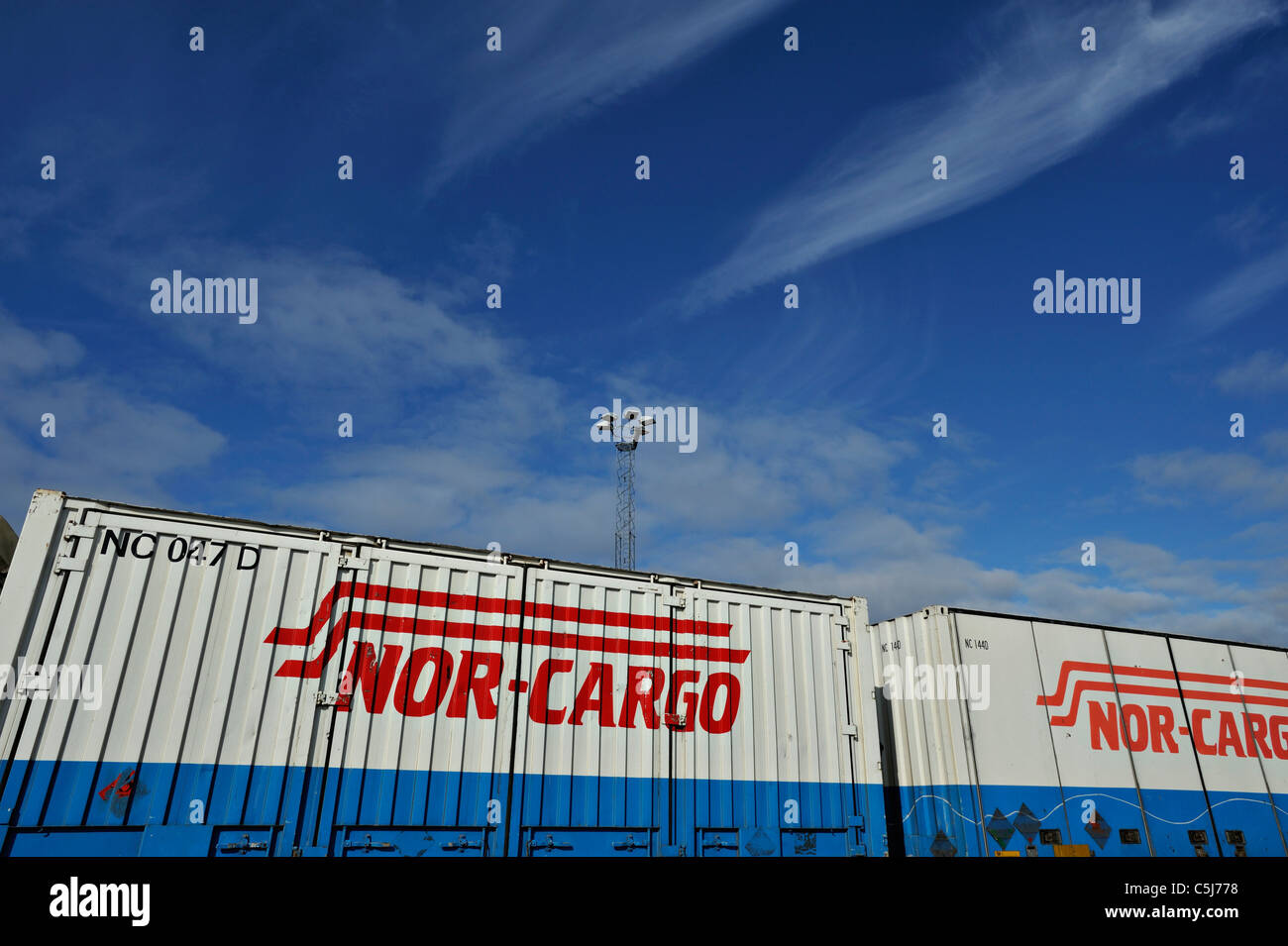 Cargo containers hi-res stock photography and images - Alamy