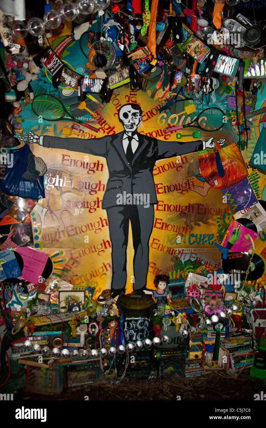 Capitalism Wallpaper Motueka Hop Wallpaper Online NZ | The Inside