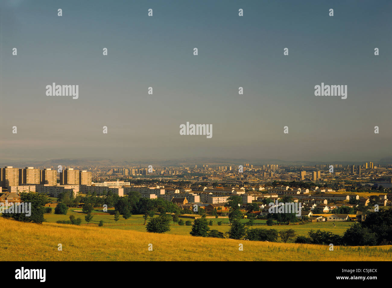 Glasgow housing scheme hi-res stock photography and images - Alamy