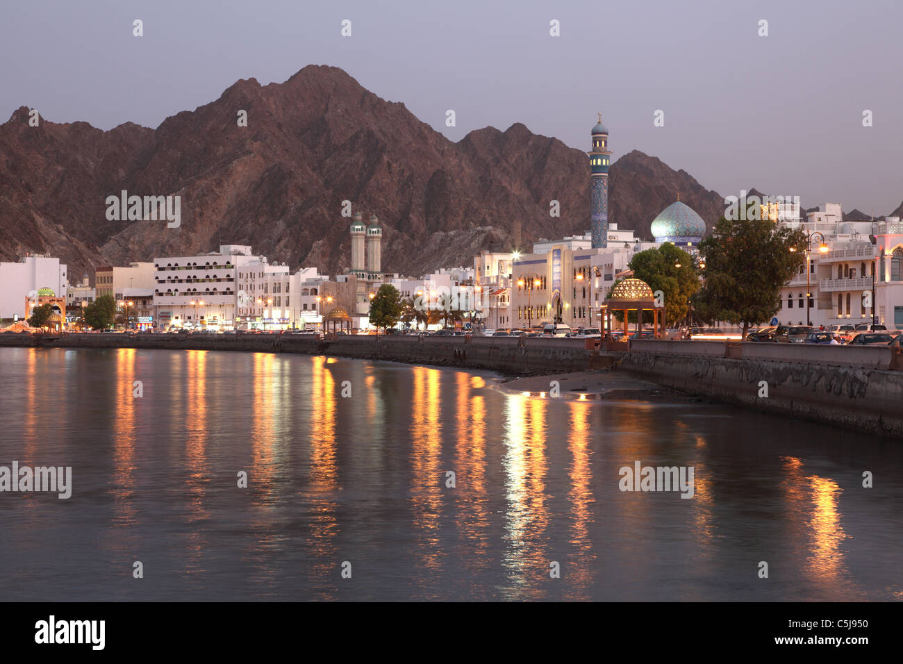 Muttrah Corniche at dusk, Muscat, Sultanate of Oman Stock Photo - Alamy