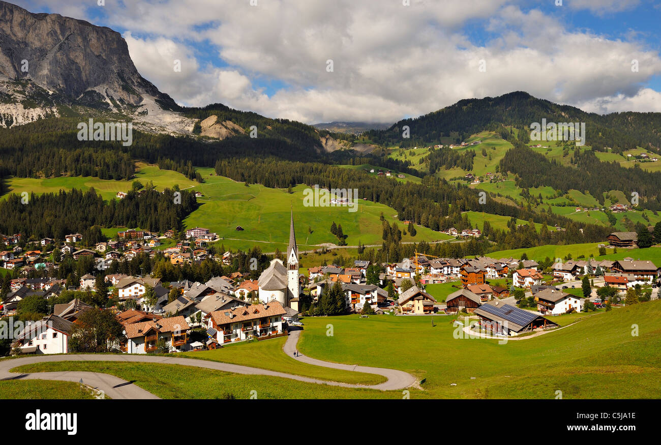 Badia village in the Badia Alta valley in the Dolomites, northern Italy ...