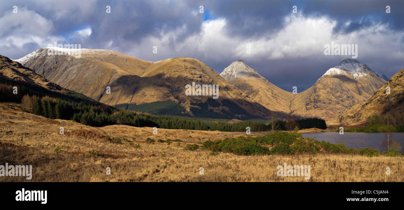 The Glencoe hills and Loch Urr seen from Glen Etive, Scottish Highlands ...