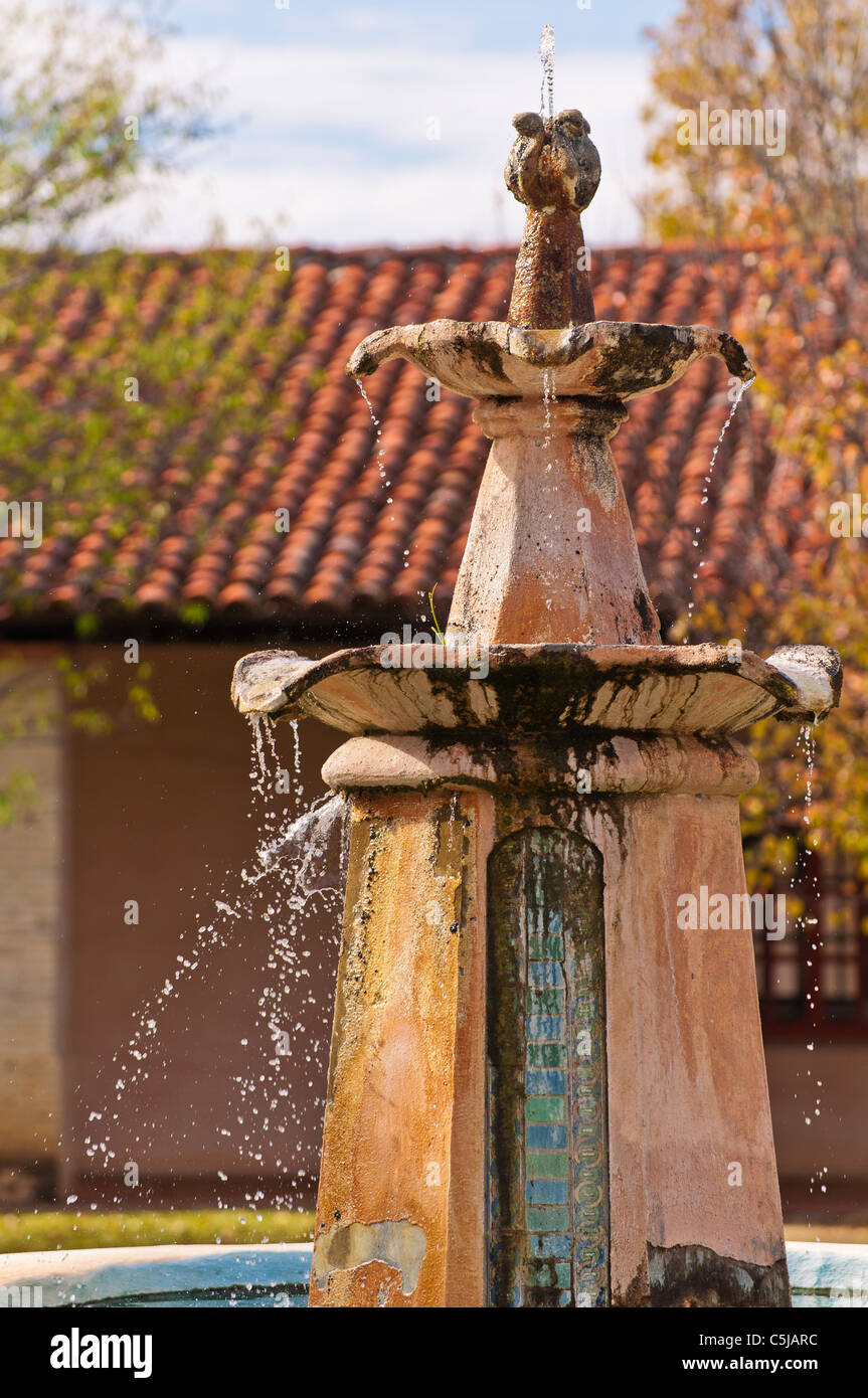Fountain mission hi-res stock photography and images - Alamy