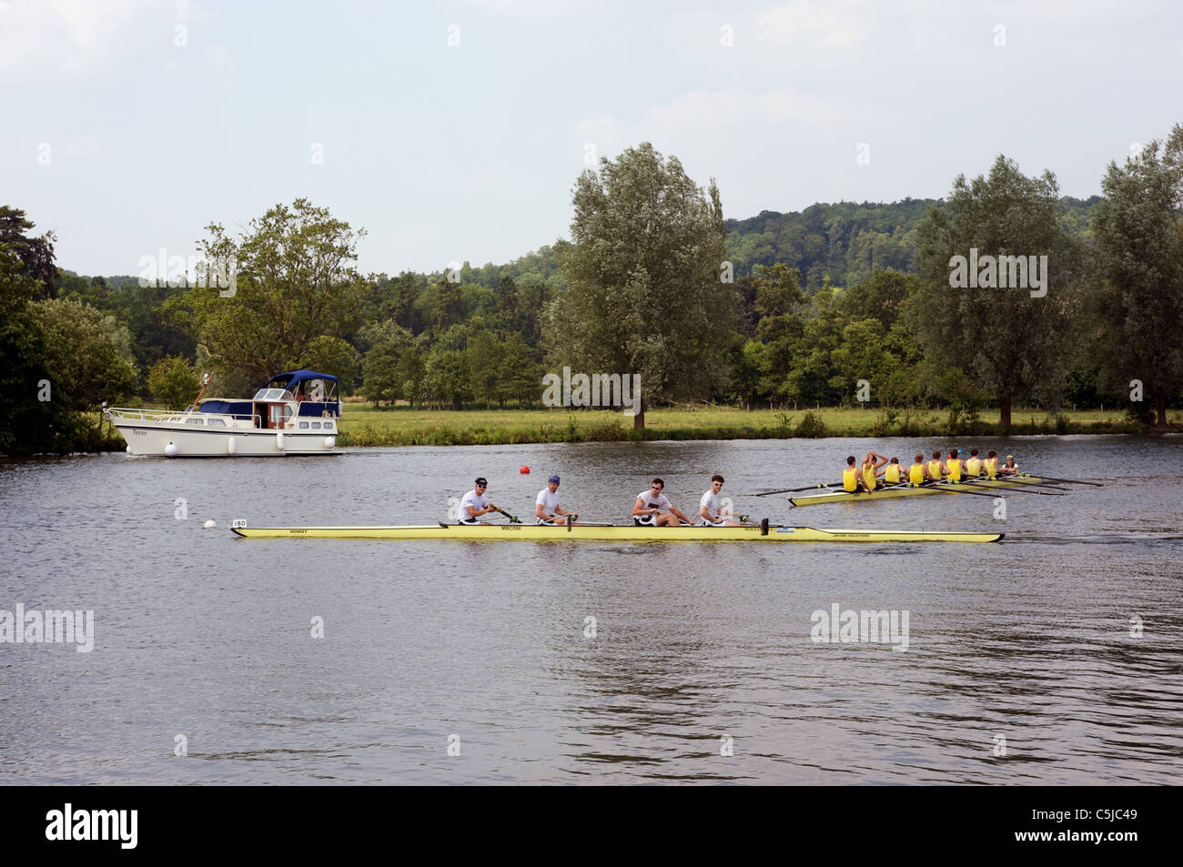 Henley regatta henley on thames oxfordshire london hi-res stock ...
