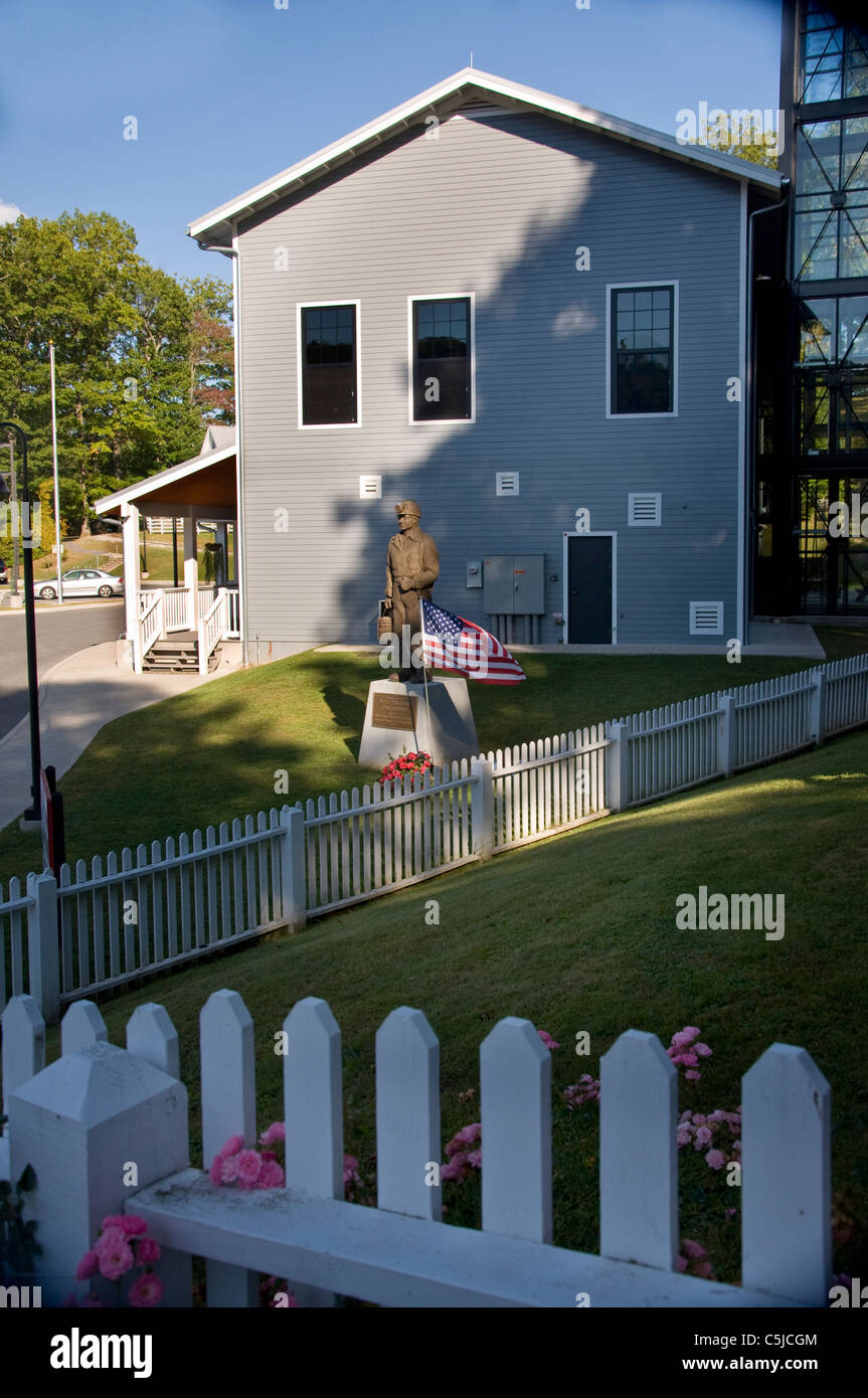 Miner's statue at the Rahall Country Store museum at the Beckley ...