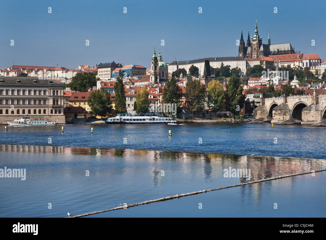 Prague castle prag czech republic charles bridge vltava river hi-res stock photography and ...