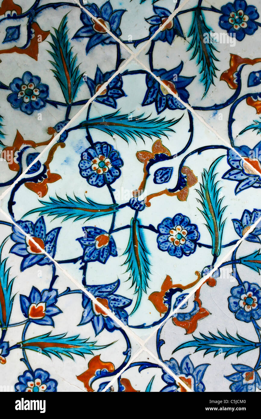Iznik tiles at Topkapi Palace, Istanbul, Turkey Stock Photo - Alamy
