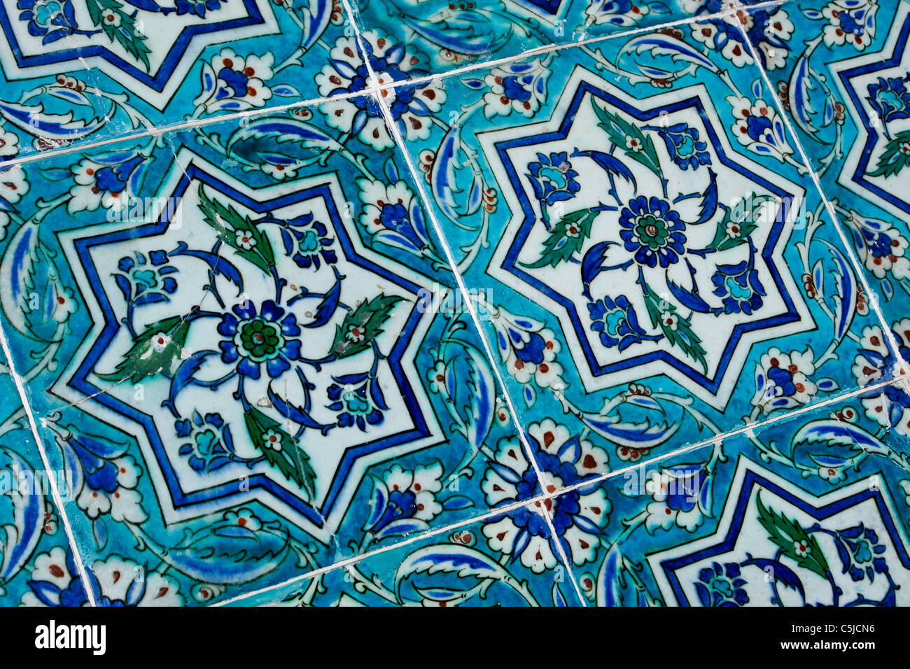 Iznik tiles hi-res stock photography and images - Alamy