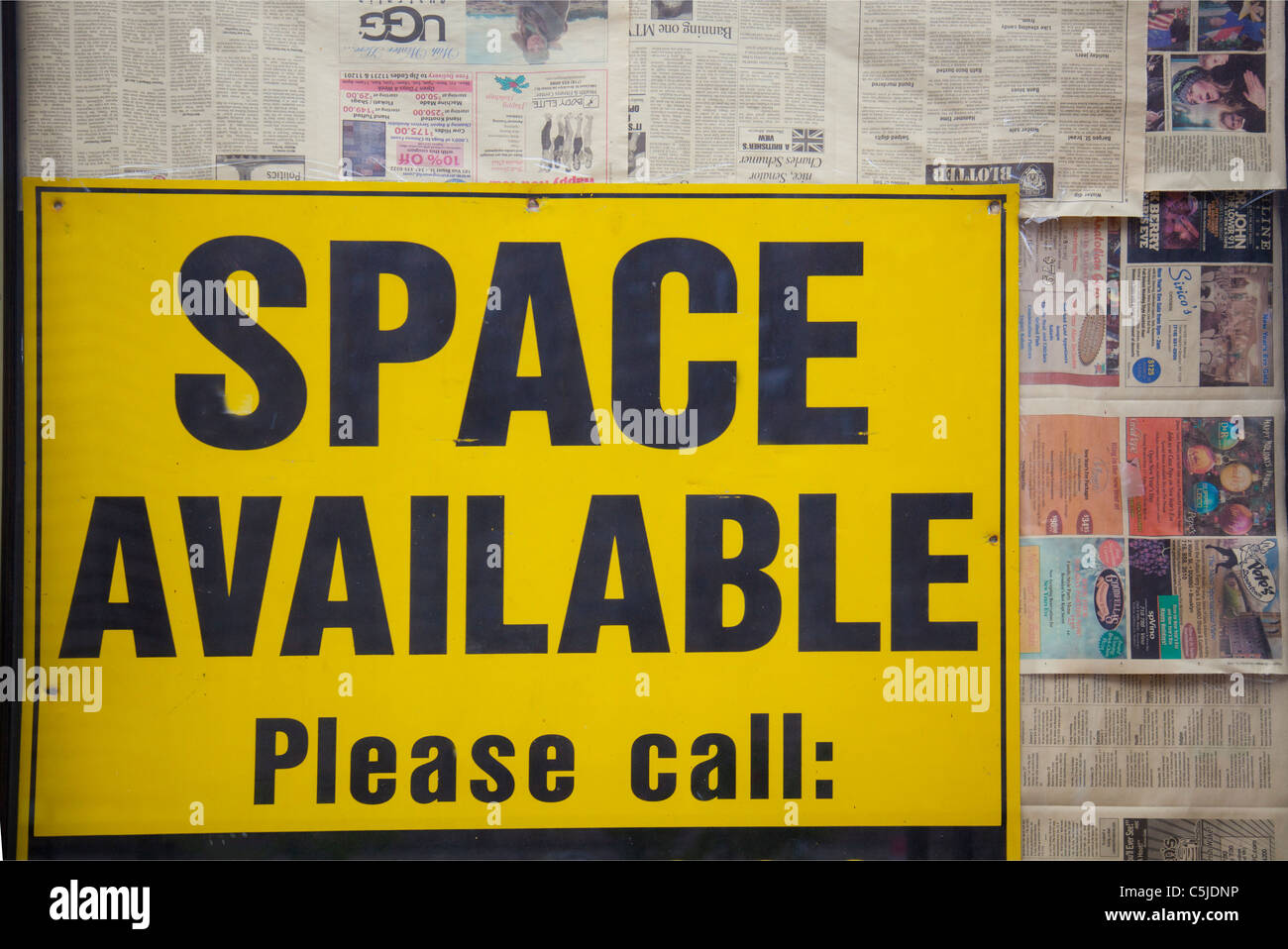 Newspaper board hi-res stock photography and images - Alamy