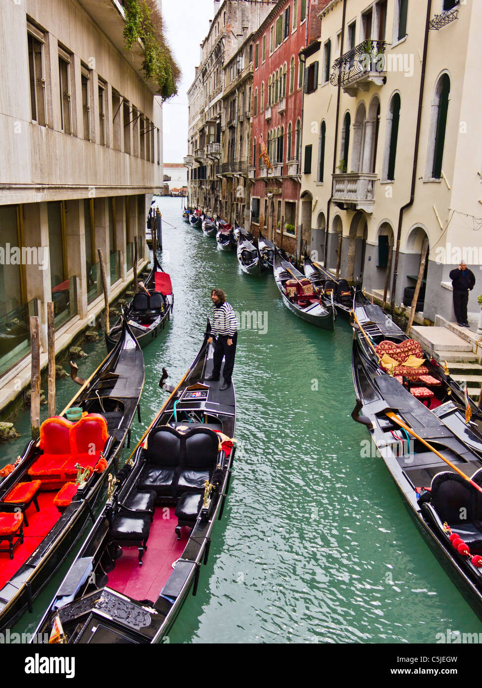 Gondolas on venice canals hi-res stock photography and images - Alamy