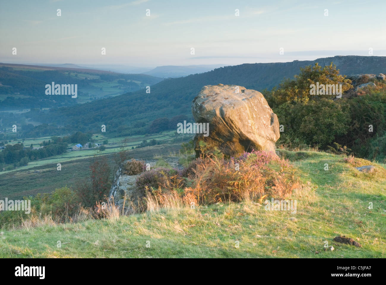 Sunrise and rock formations on Baslow Edge - Peak District National ...