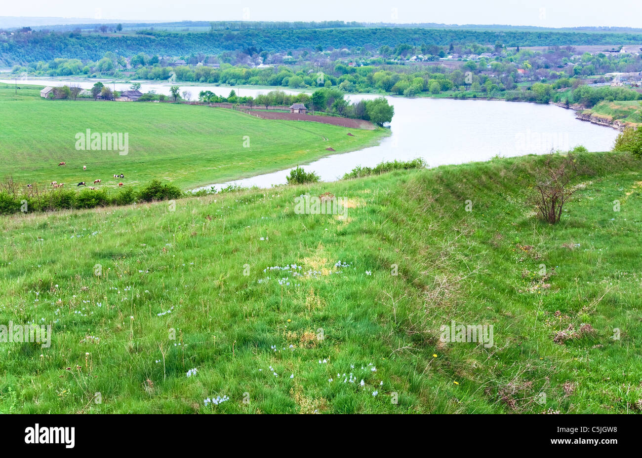Spring country landscape village hi-res stock photography and images ...