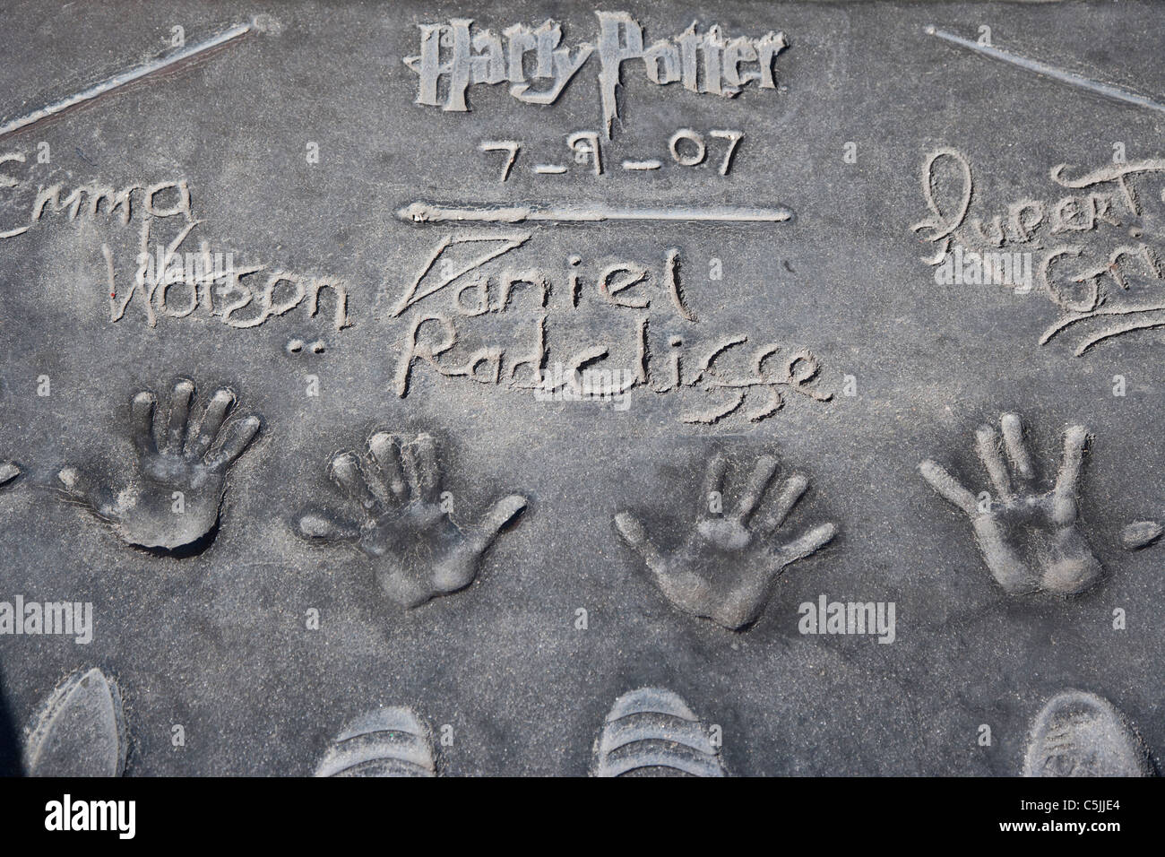 Harry Potter stars hand and foot prints at Grauman's Chinese Theatre ...