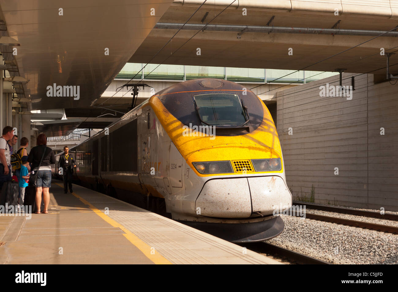 Eurostar train hi-res stock photography and images - Alamy