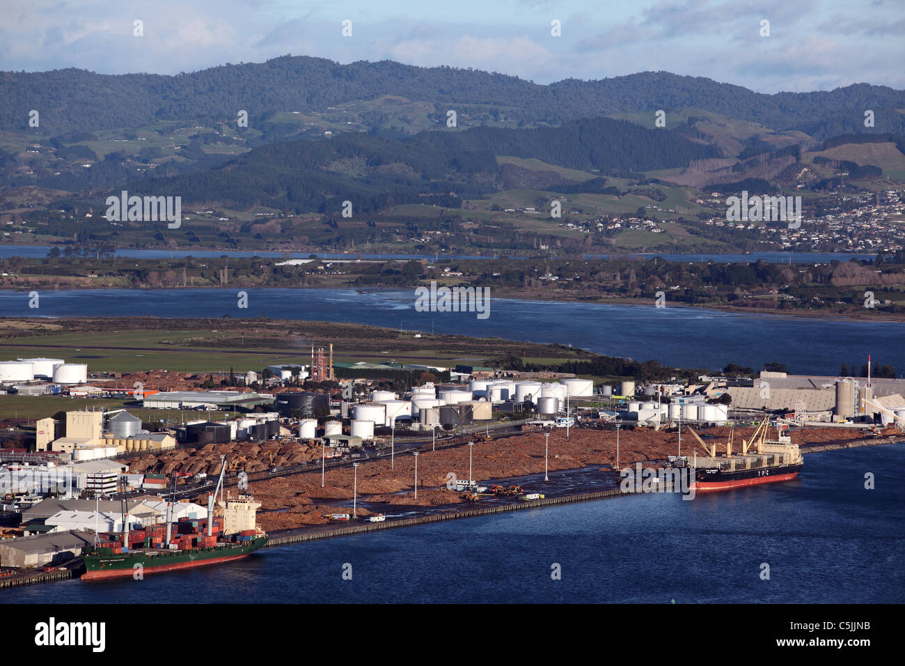 Port of tauranga hi-res stock photography and images - Alamy