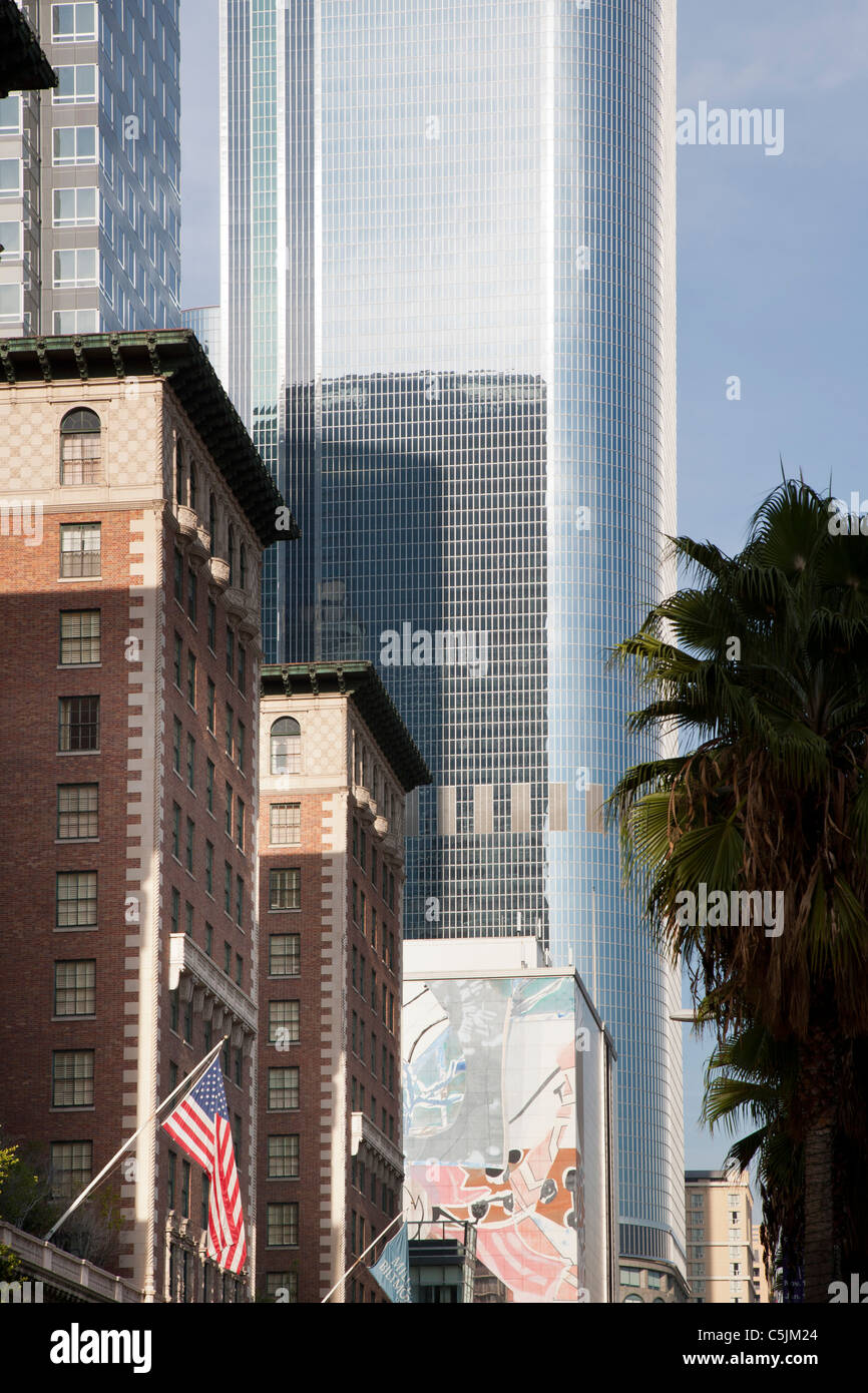 Old and new buildings and architecture in Downtown, Los Angeles ...