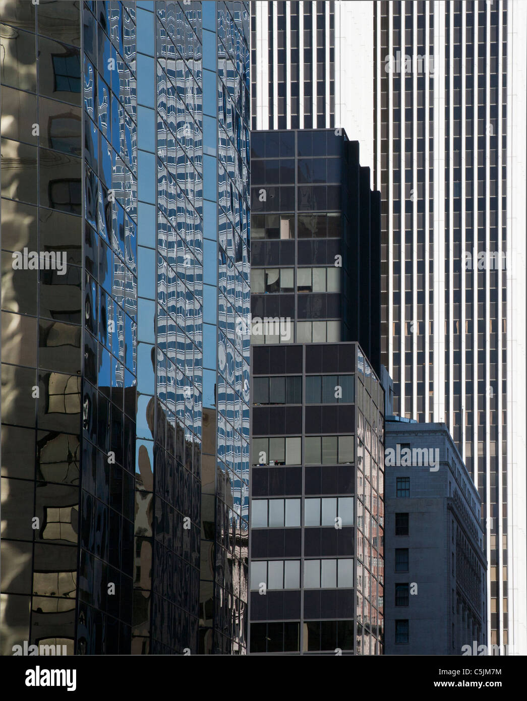 Skyscraper buildings and reflections in Downtown, Los Angeles ...