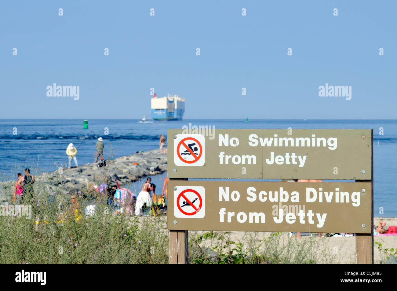 Warning signs hi-res stock photography and images - Alamy