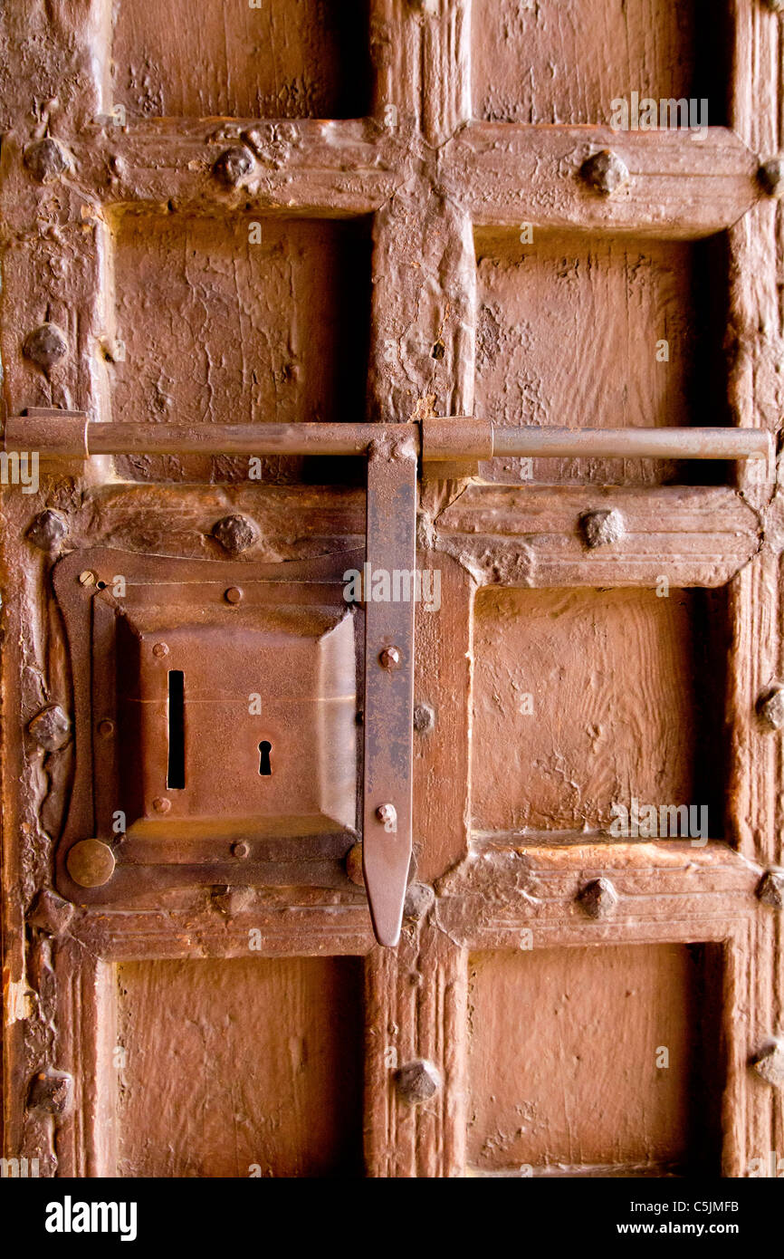 Medieval style keyhole hi-res stock photography and images - Alamy