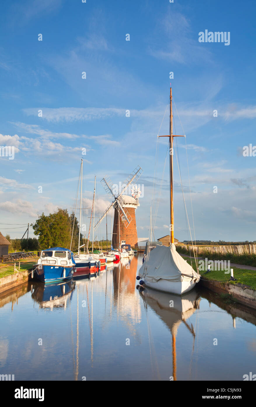 Horsey windmill hi-res stock photography and images - Alamy
