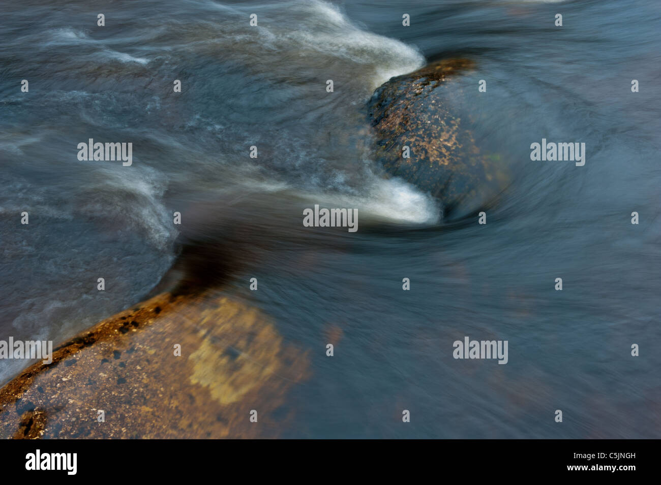 Moving water around hi-res stock photography and images - Alamy
