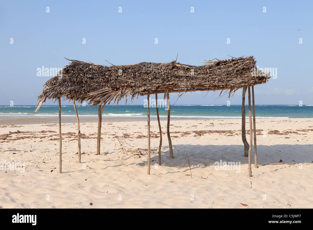 Empty hut on the beach near Indian Ocean in Kenya Stock Photo - Alamy