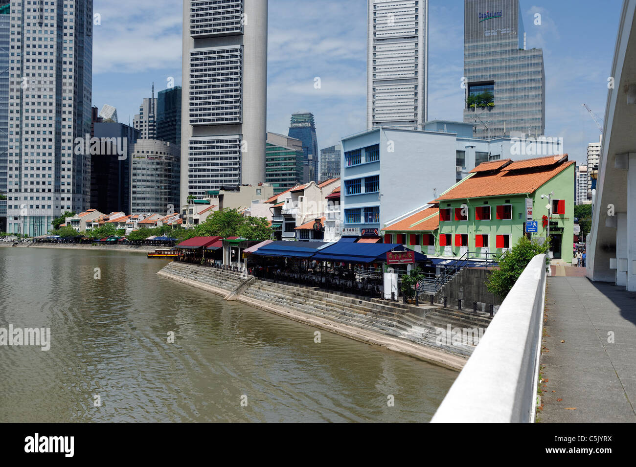Boat quay singapore bars hi-res stock photography and images - Alamy